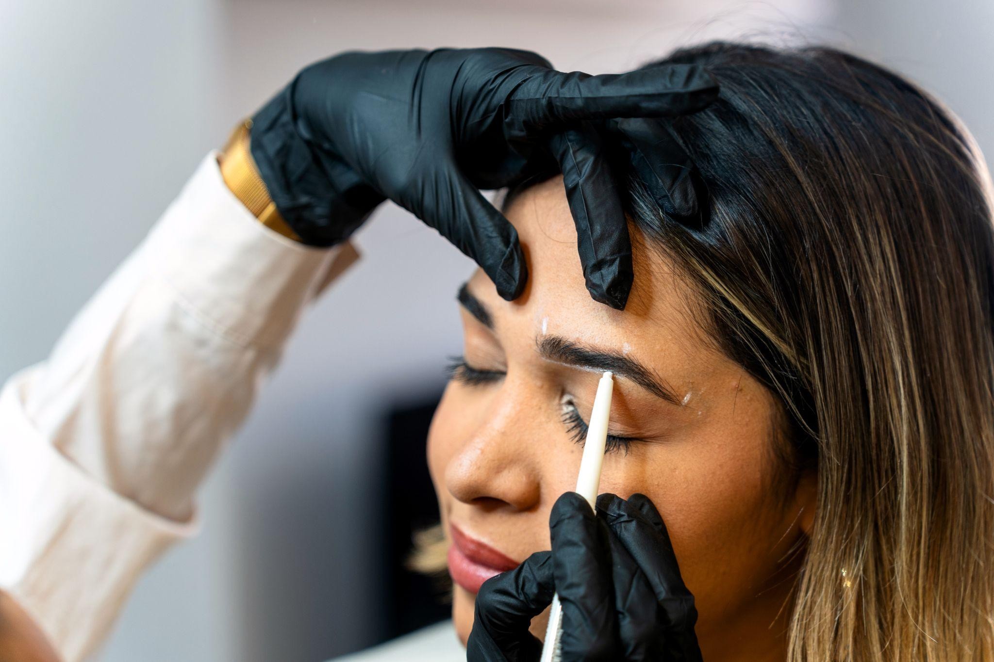 Considering an Eyebrow Procedure? What to Expect First